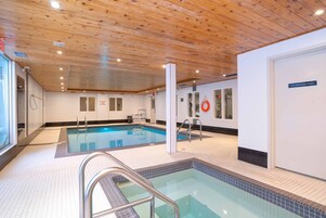 Piscina interior 