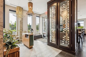 3 restaurantes, pequenos-almoços servidos, cozinha americana 