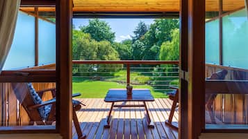 Quarto Twin Comfort, 2 camas individuais, terraço, vista para o jardim | Terraço/pátio interior