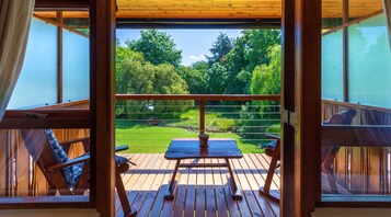 Quarto duplo conforto, 2 camas de solteiro, terraço, vista para o jardim | Terraço/pátio