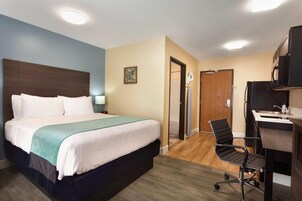 Quarto, 1 cama queen-size, não fumadores | Lençóis de algodão egípcio, roupa de alta qualidade, edredões de penas 