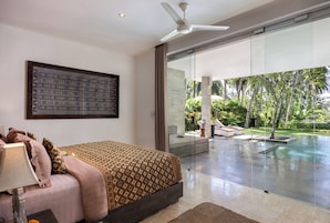 Villa, piscina privativa (Ocean) | Roupa de alta qualidade, edredões de penas, minibar, cofre no quarto