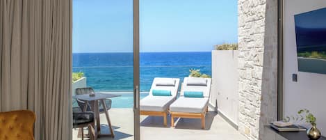 Suite-Estúdio Premium, 1 cama king-size, piscina privativa, vista para o mar | Terraço/pátio interior
