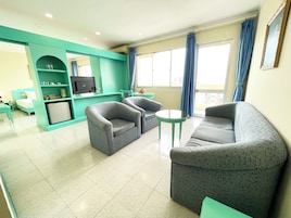 Suite | Minibar, secretária, cortinas/cortinados opacos, Wi-fi grátis 