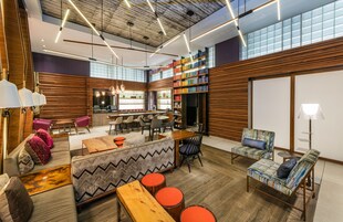 2 bares/lounges, bar na cobertura