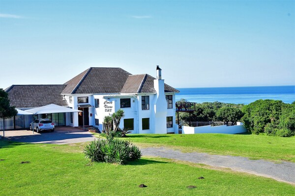 Cove View Bed & Breakfast - East London