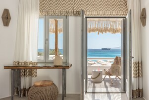 Suíte panorâmica, banheira de imersão, vista para o mar | Vista do quarto