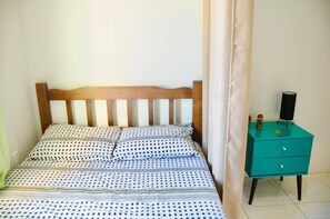 Quarto Duplo Comfort | Cortinas/cortinados opacos, Wi-fi grátis, roupa de cama fornecida 