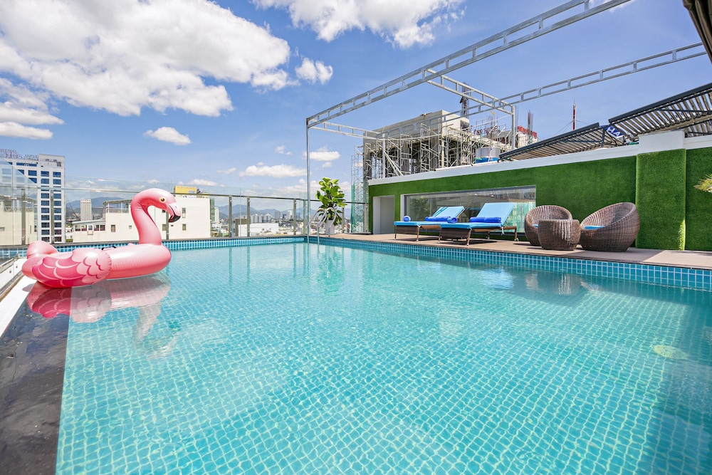 Celina Hotel & Apartment - Đà Nẵng
