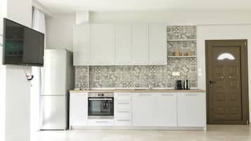 Geladeira, fogão, cooktop, lava-louças