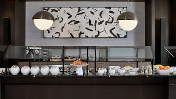 Café da manhã com buffet todos os dias mediante uma taxa