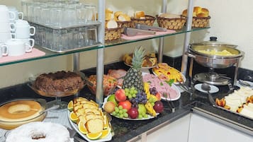 Pequeno-almoço tipo buffet diário incluído