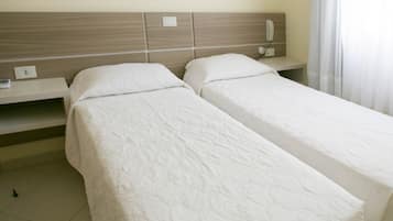 Standard Double or Twin Room | 1 quarto, cofre no quarto, Wi-fi grátis, roupa de cama fornecida