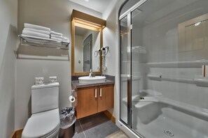Casa de Campo, 1 quarto | Casa de banho | Um secador de cabelo, toalhas fornecidas 