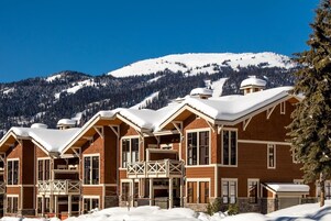Condo, 3 quartos | Fachada