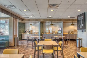 Pequeno-almoço tipo buffet diário incluído 