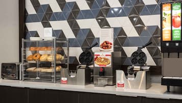 Café da manhã com buffet grátis todos os dias