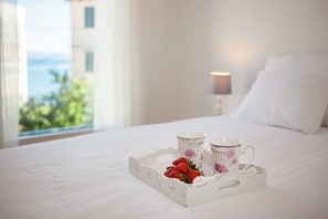 Apartamento, 1 quarto (City center, Garage, Lift) | 1 quarto, escrivaninha, quartos à prova de som