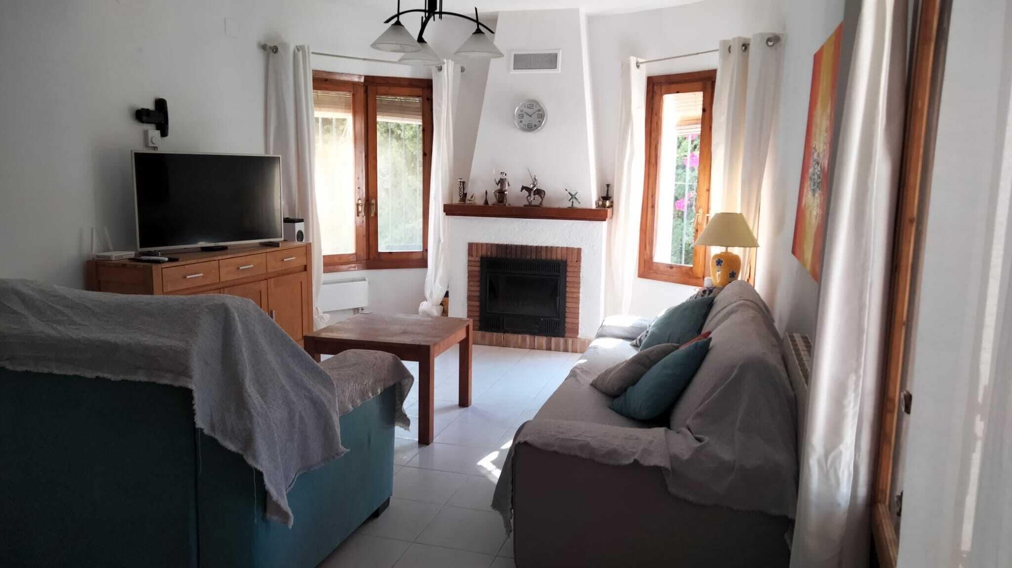 Villa Moraira, 5 Dormitorios, 3 Baños, Con Piscina Privada, A 250 M De La Playa - Calpe