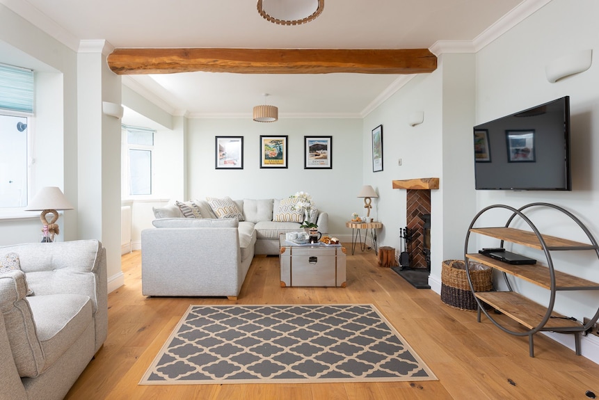 Coast View - Holiday Home With Hot Tub & Sea View - Devon