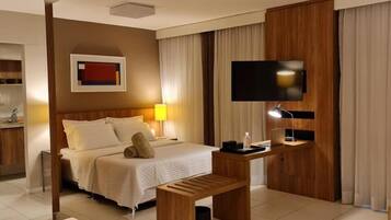 Secretária, quartos insonorizados, Wi-fi grátis