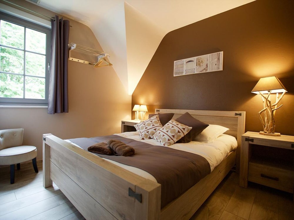 Gite Estaires, 6 Bedrooms, 14 Persons - ノール