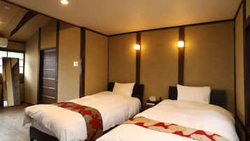 Quarto Triplo Superior (No.4) | Com decoração personalizada, com mobília individualizada, Wi-fi grátis