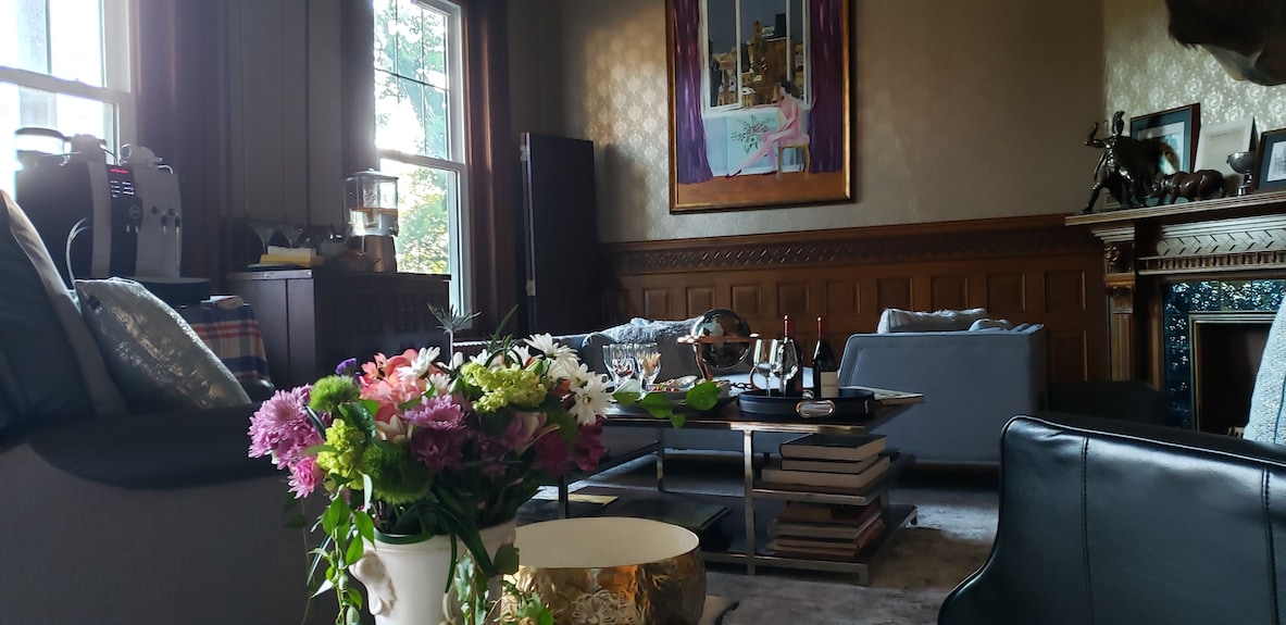 Majestic Lander Stewart Mansion On The Delaware Top Floor Apt - Easton, PA