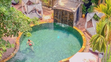 Bar à beira da piscina