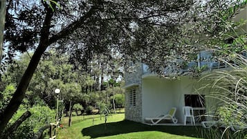 Apartamento família | Vista para o jardim