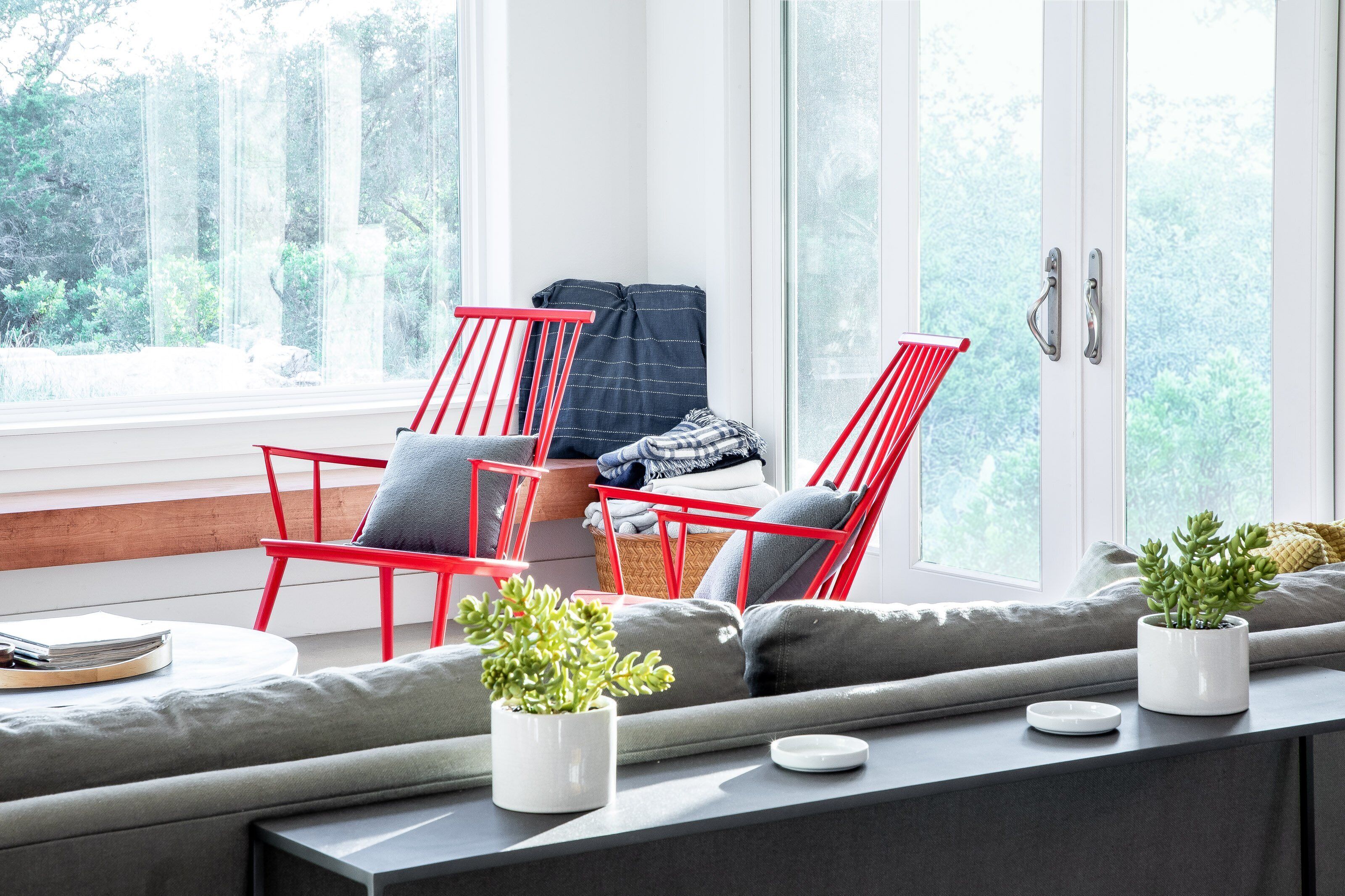 Juniper Woods Farmhouse - Modern Nb Hill Country Luxe + 4 Acres + Fire Pit + Minutes To The Fun! - New Braunfels, TX