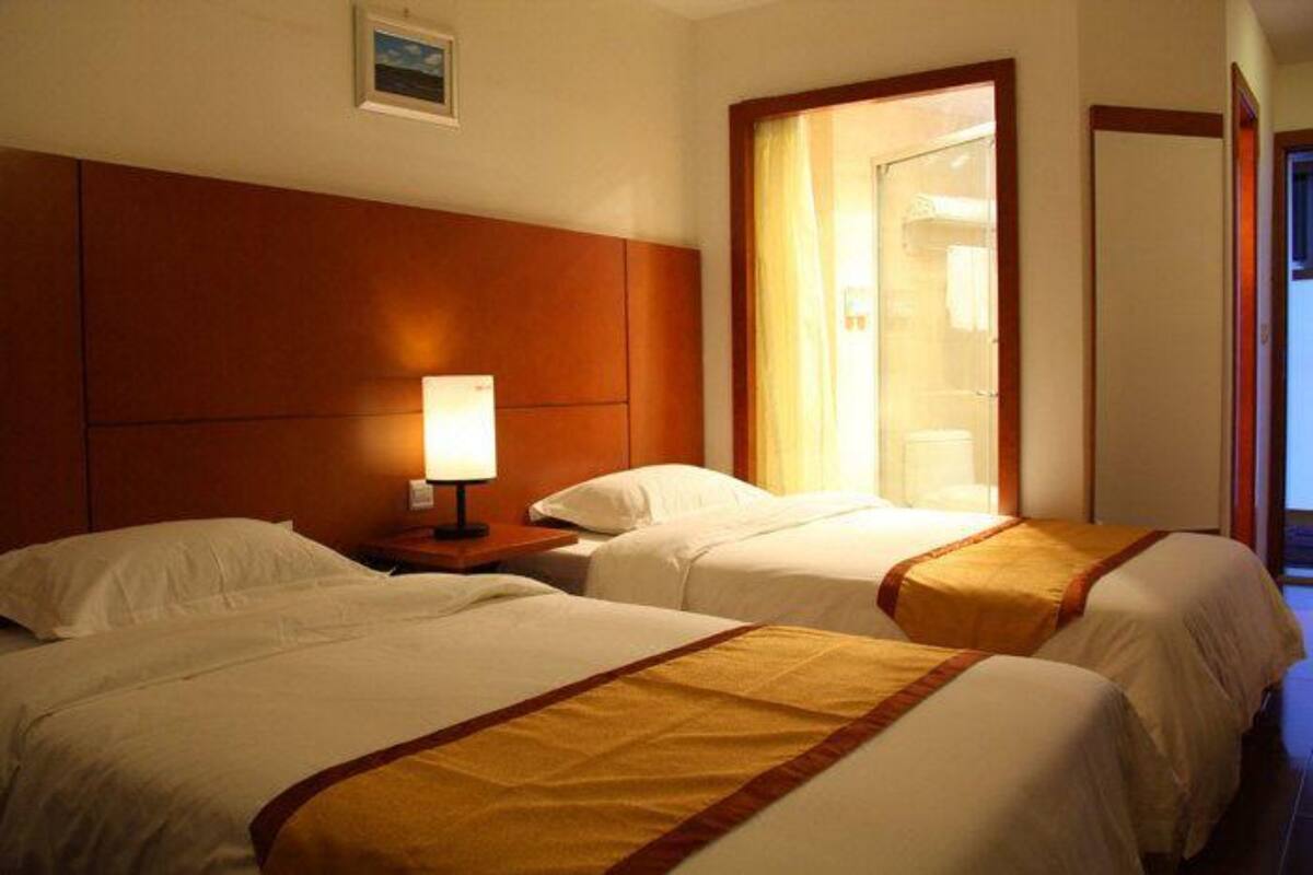 Quarto Twin Deluxe | Secretária, cortinas/cortinados opacos, Wi-fi grátis