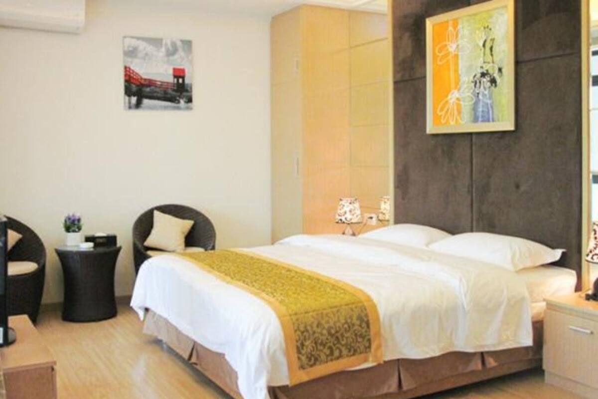 Quarto Duplo Deluxe | Secretária, cortinas/cortinados opacos, Wi-fi grátis
