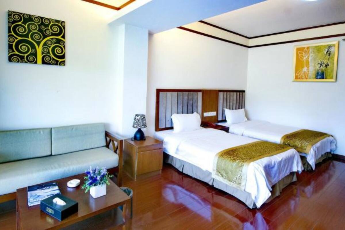 Quarto Twin Deluxe | Secretária, cortinas/cortinados opacos, Wi-fi grátis