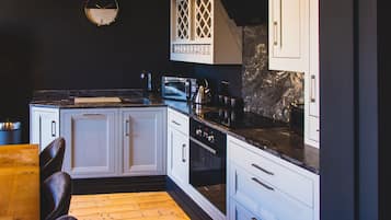 Apartamento, banheira de imersão | Restaurante