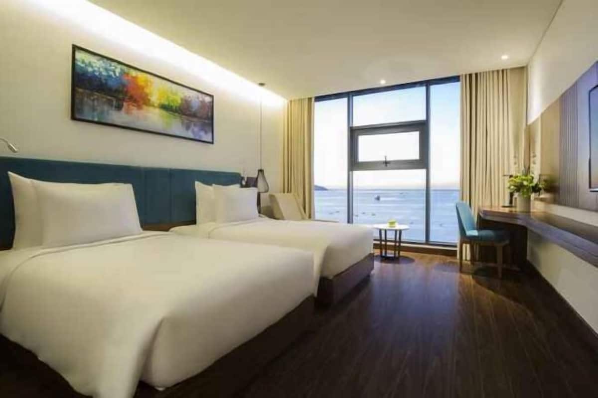 Roupa de alta qualidade, camas de colchão viscoelástico, minibar