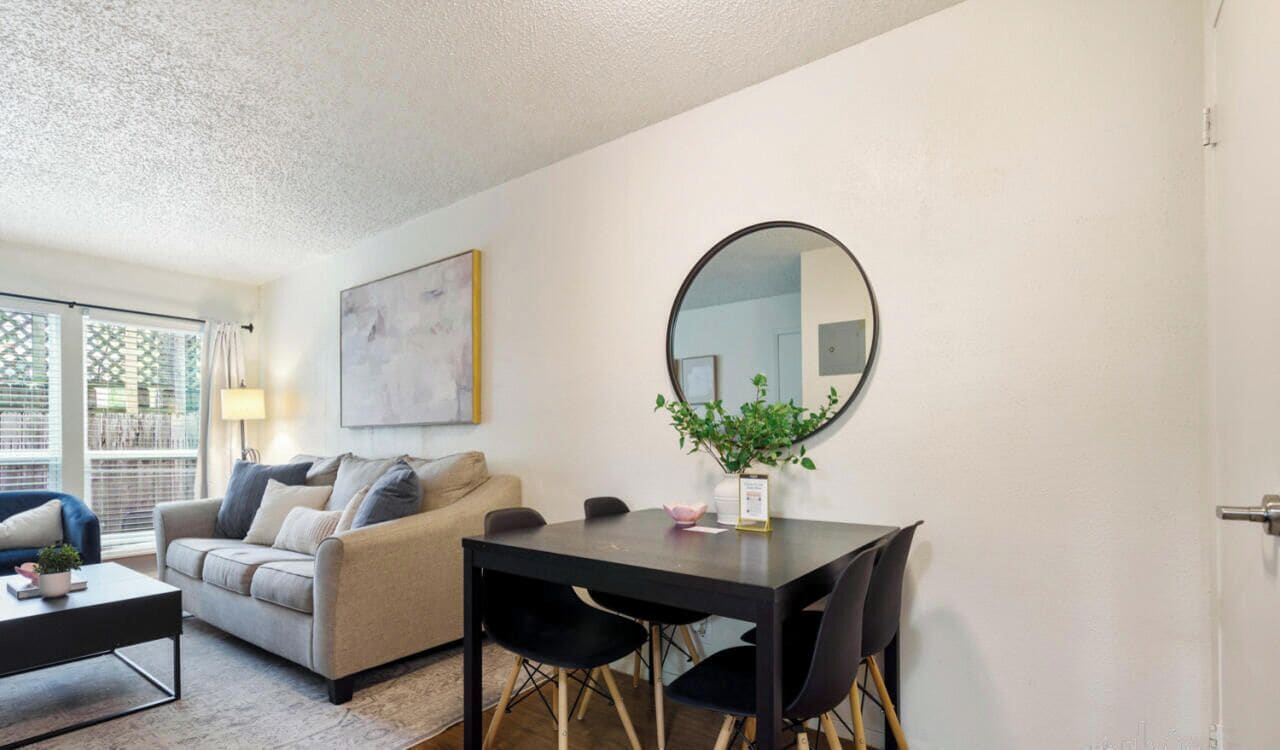 Enfield #113 Xxxxxxx - Tarrytown - Austin