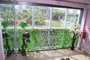 Quarto Comfort, 1 cama queen-size | Cofre no quarto, secretária