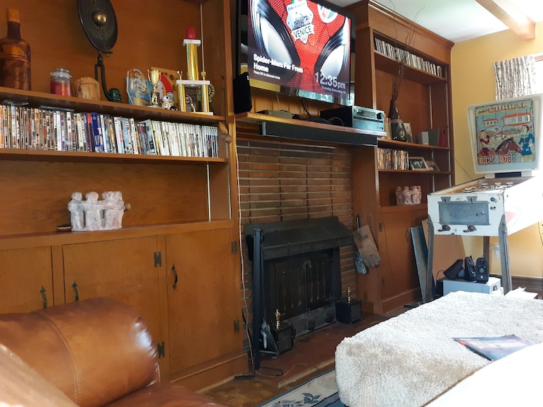 스틸볼과 게임을 즐길 수 있는 주택 - 하노버