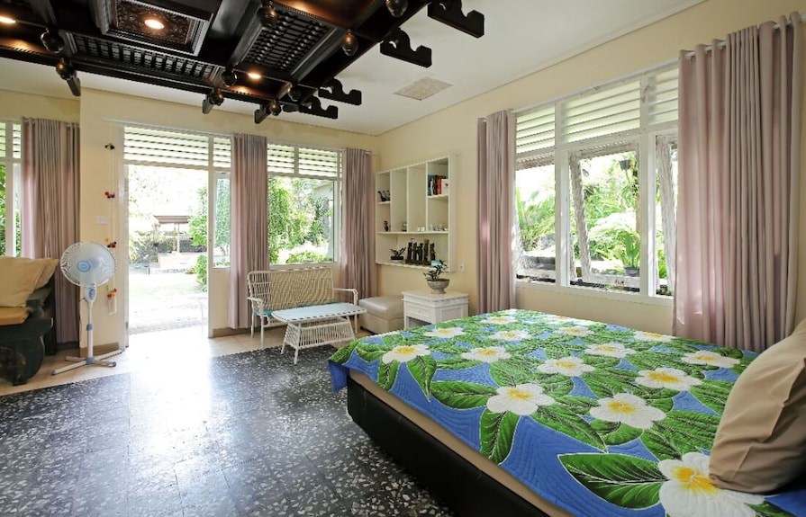 Bale Dangin Bungalow Perfect For Family Of 4-5 - Indonesia