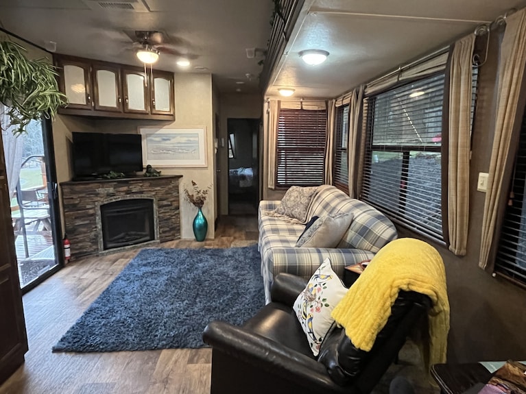 Hocking Hills Luxury Escapade à Pine Creek Villas: Villa Live Oak - Ohio