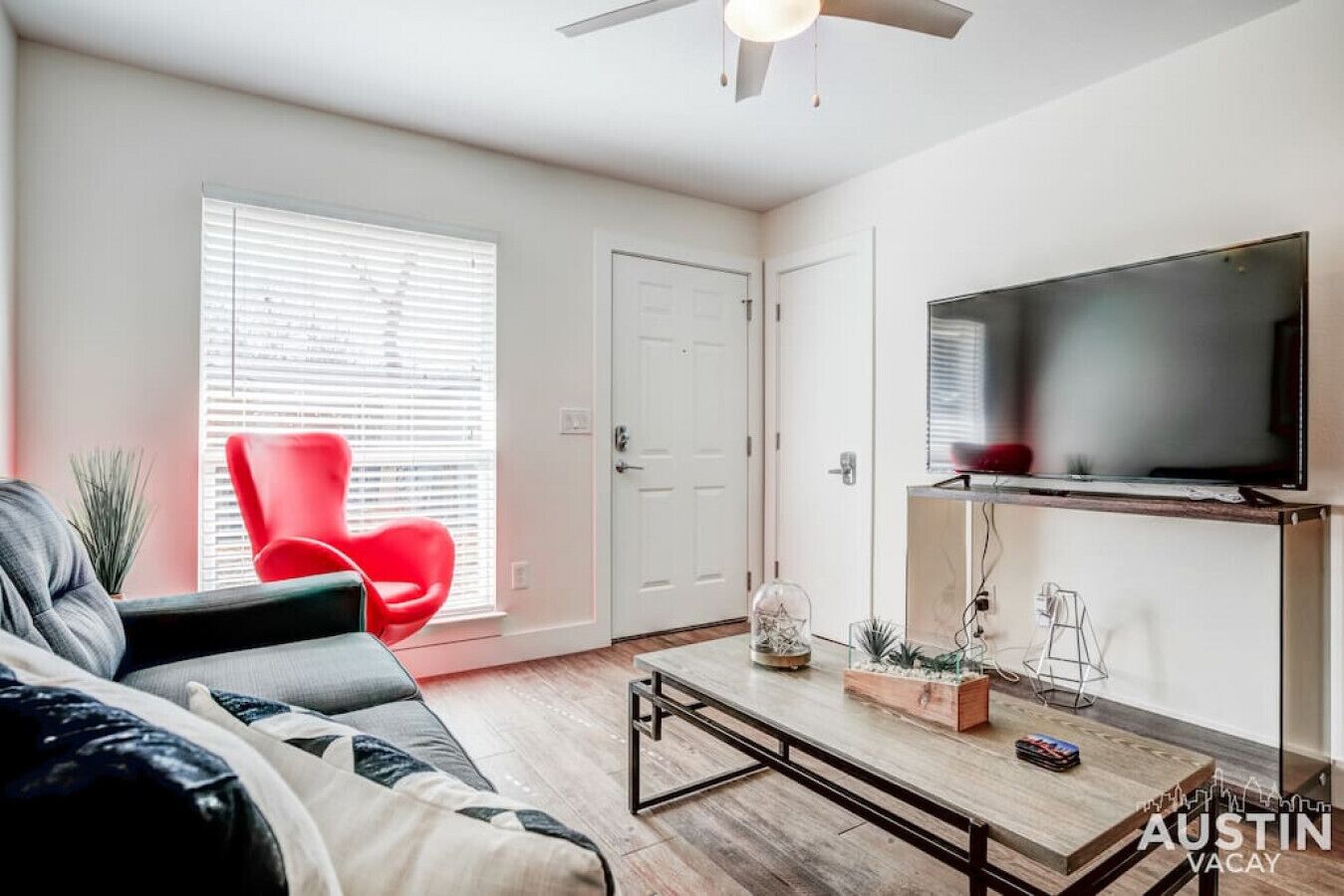 5 Min To Soco | Comfortable & Convenient Retreat - Austin