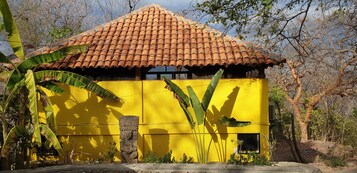 Fachada da propriedade