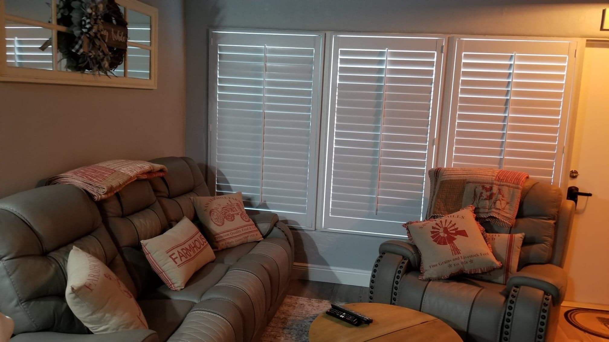 *The Beach Barn*! 1st Flr, King & Queen, Kitchen, Quiet, Snowbirds! Remodeled! - Daytona Beach, FL