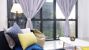 Condo design, 2 quartos, vista para o jardim (1) | Vista do quarto