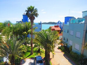 Apartamento, várias camas (Cod 007) | Vista para a rua