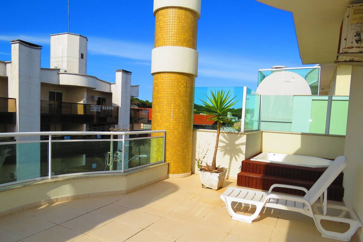 Apartamento, 3 quartos (Cód 460) | Varanda
