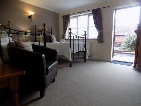 The White Horse Inn - Suffolk