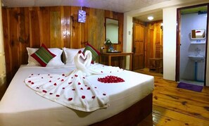 Frigobar, escrivaninha, Wi-Fi de cortesia