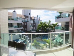 Apartamento, 3 quartos (Cód 128A) | Sacada